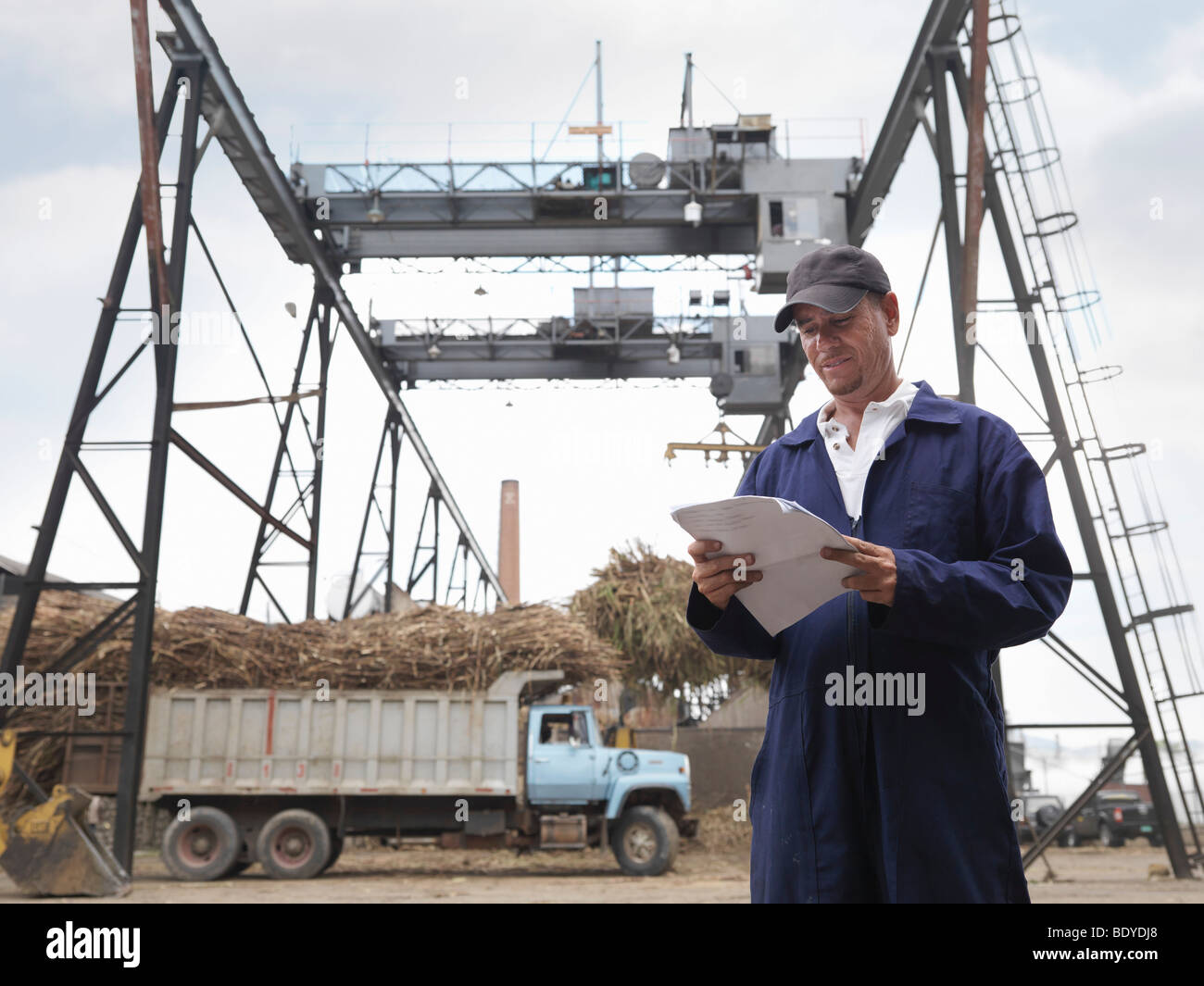 Sugar cane worker hi-res stock photography and images - Alamy