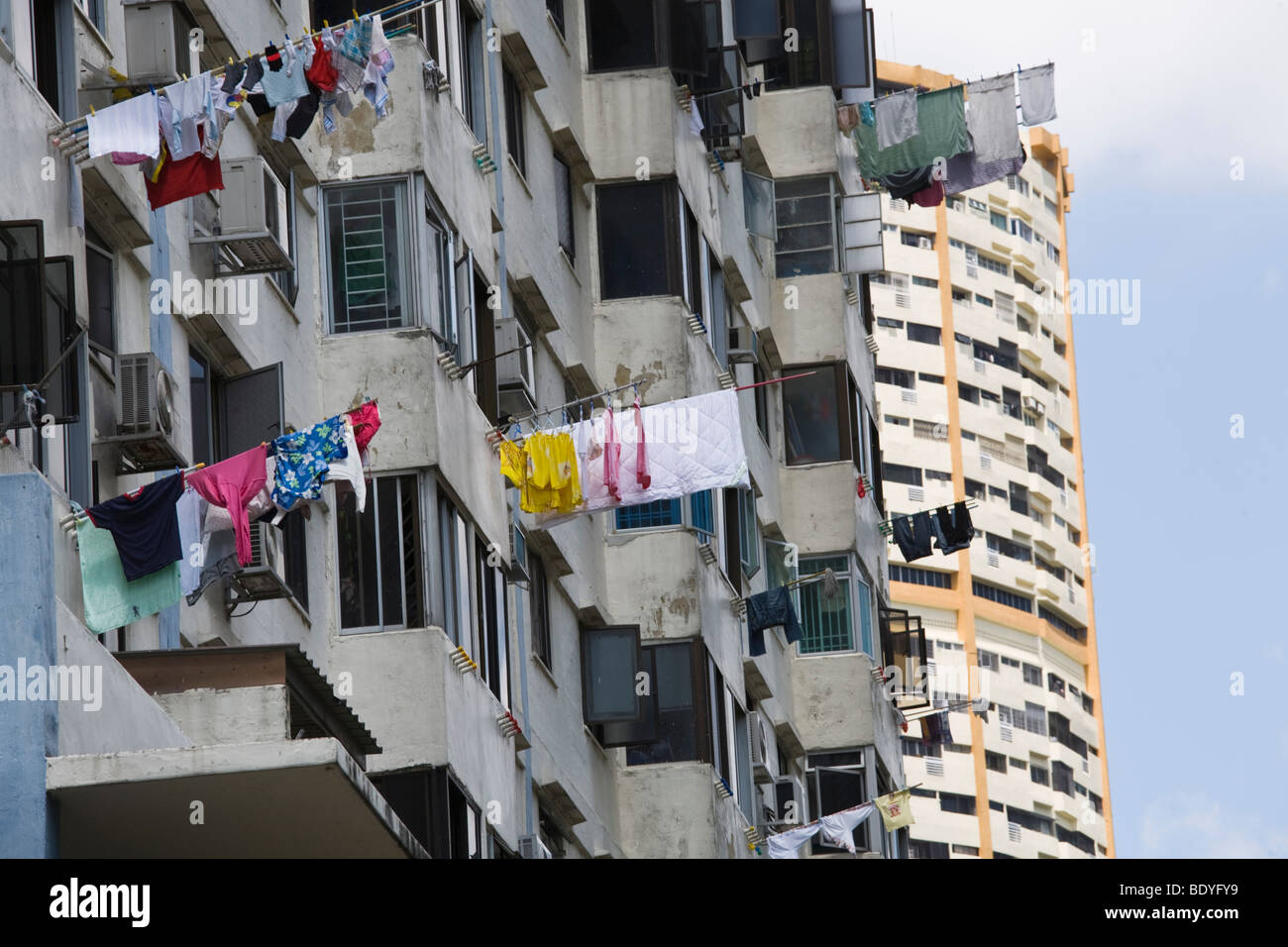 Washing on the line, apartments in Sago Lane, Chinatown, Singapore ...