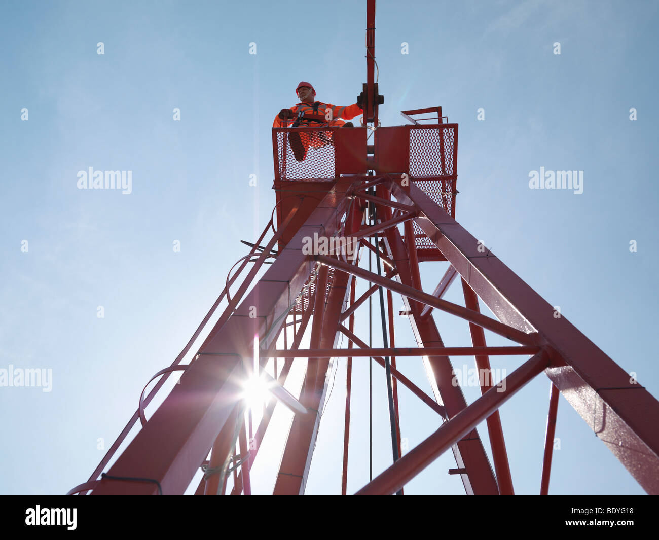 Worker crane hi-res stock photography and images - Alamy