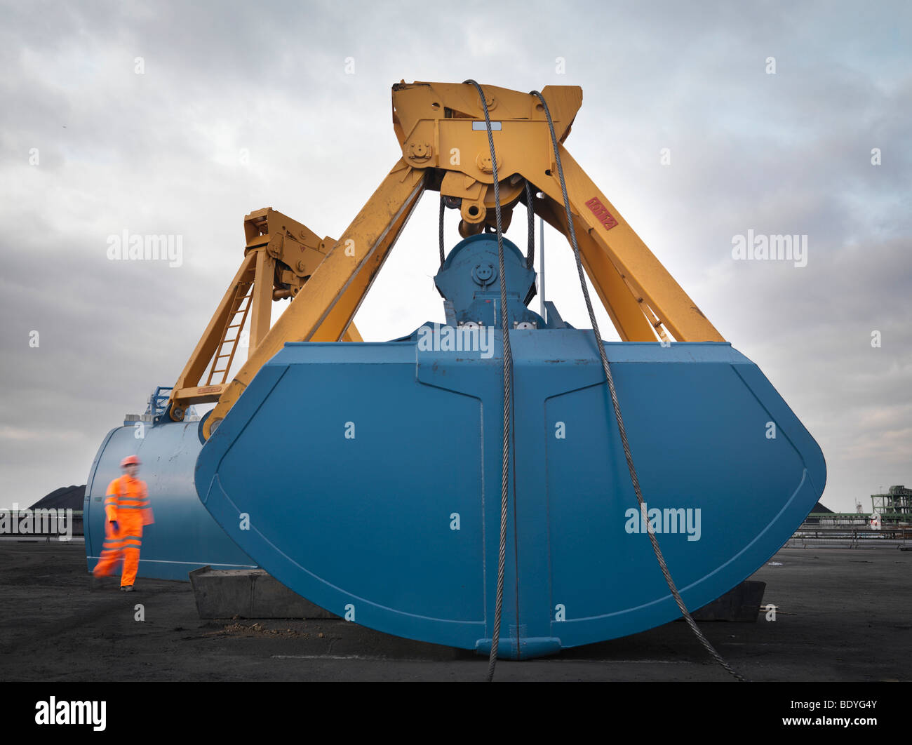 Shipyard Machinery High Resolution Stock Photography and Images - Alamy