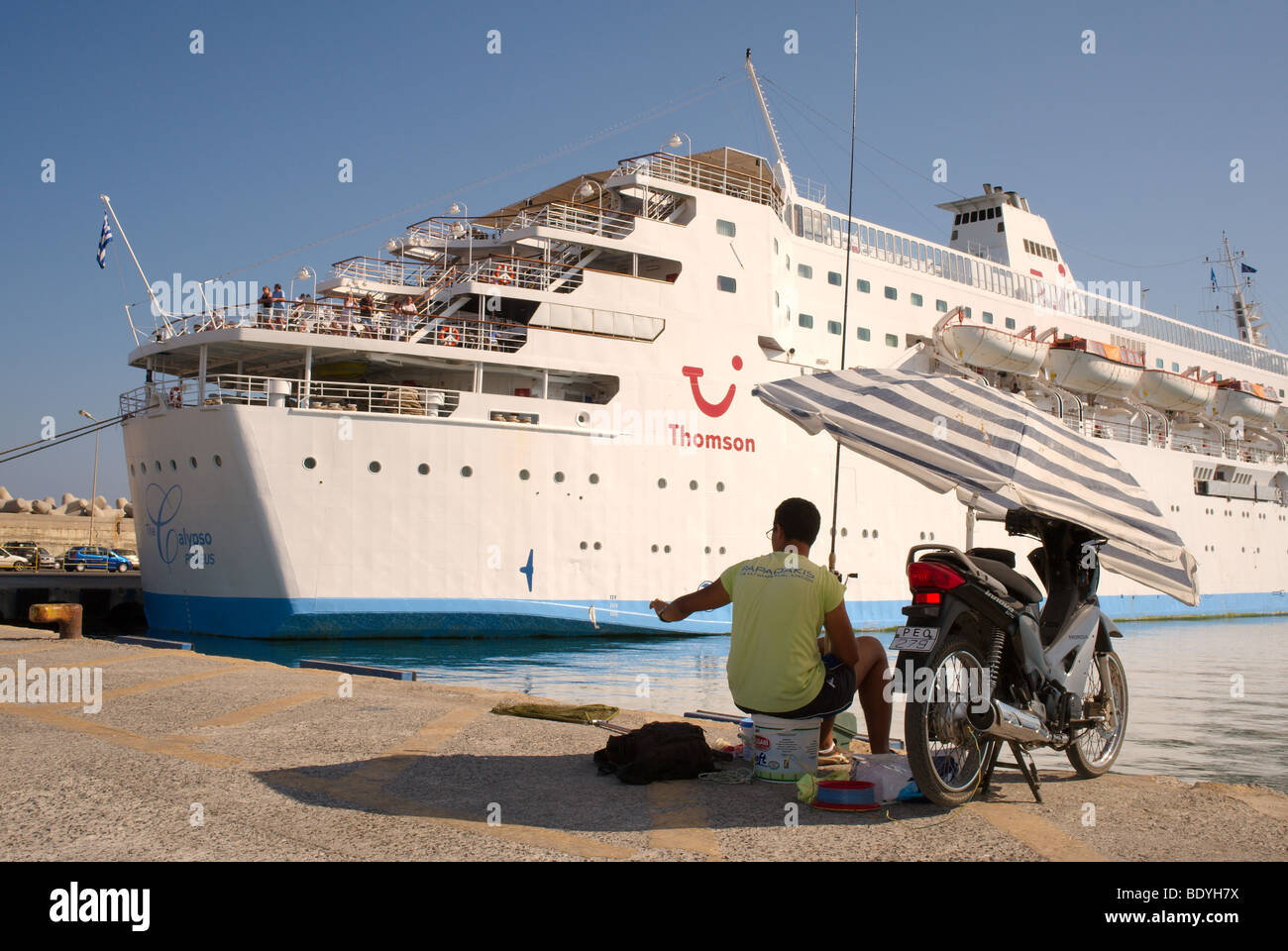 Calypso ship hi-res stock photography and images - Alamy