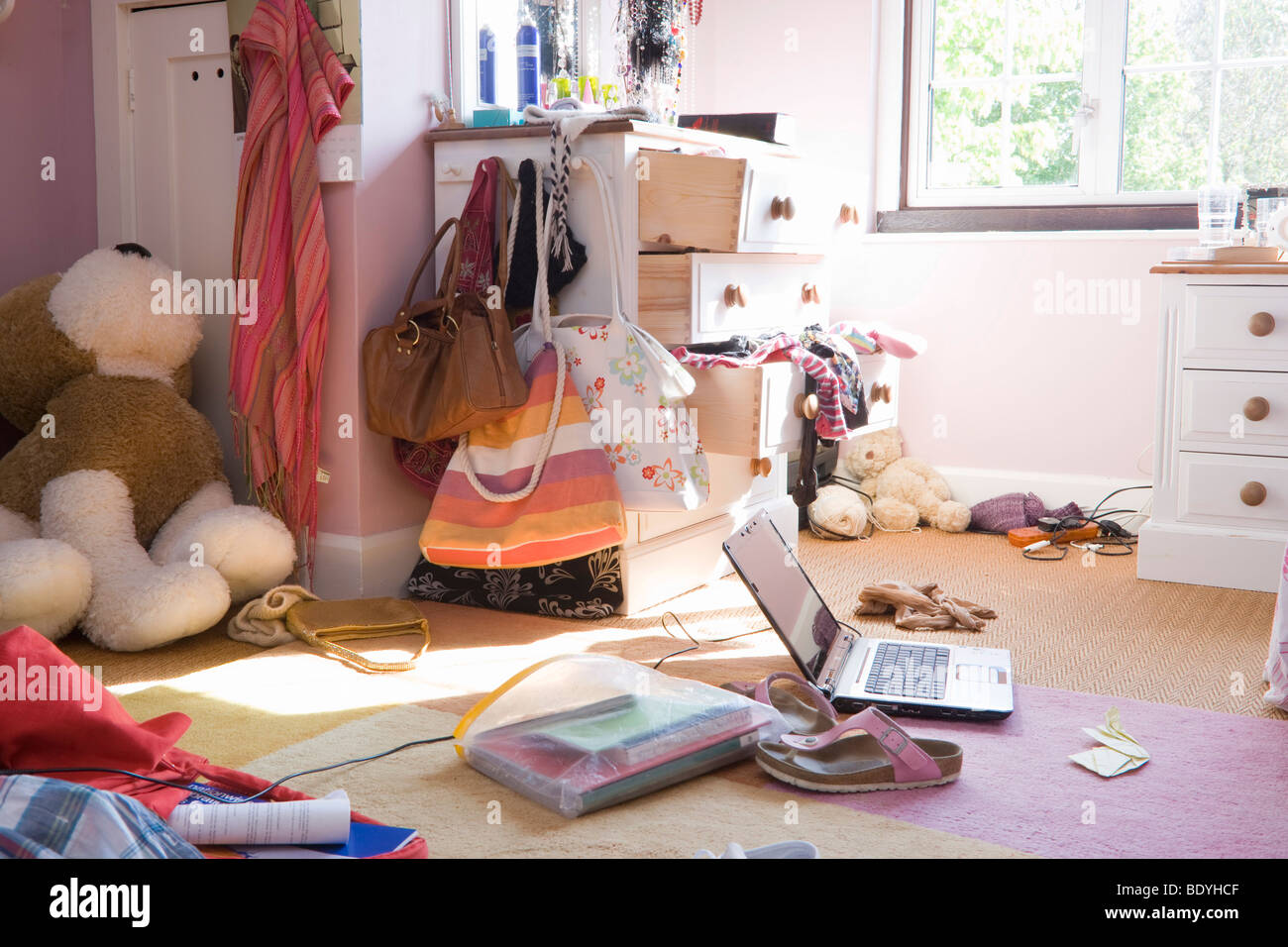 Very messy room hi-res stock photography and images - Alamy
