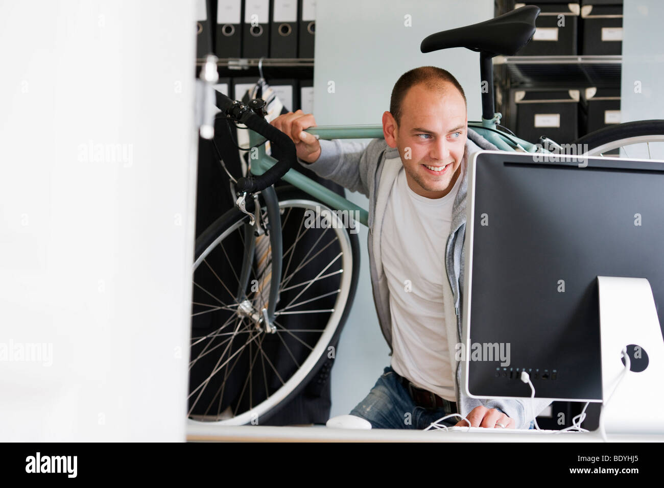 man moving from workplace Stock Photo - Alamy