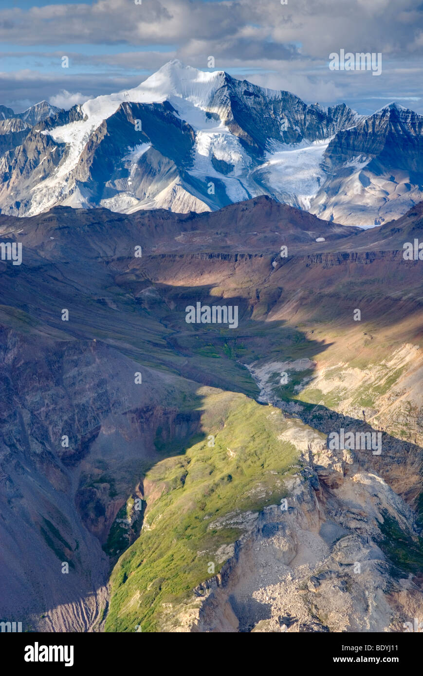 Saint elias mountains hi-res stock photography and images - Alamy