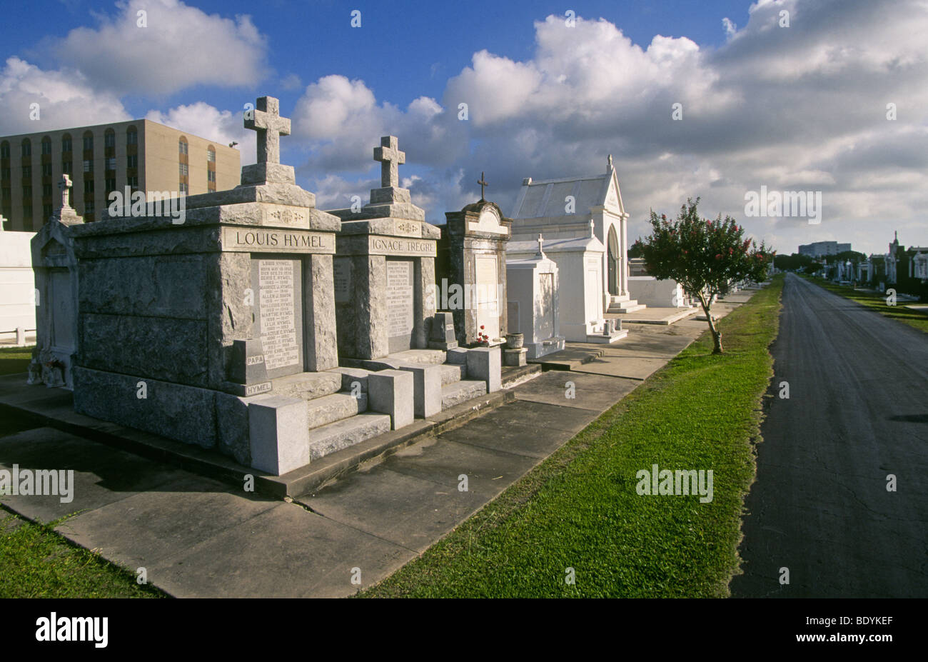 Above ground cemetery in new orleans hi-res stock photography and ...