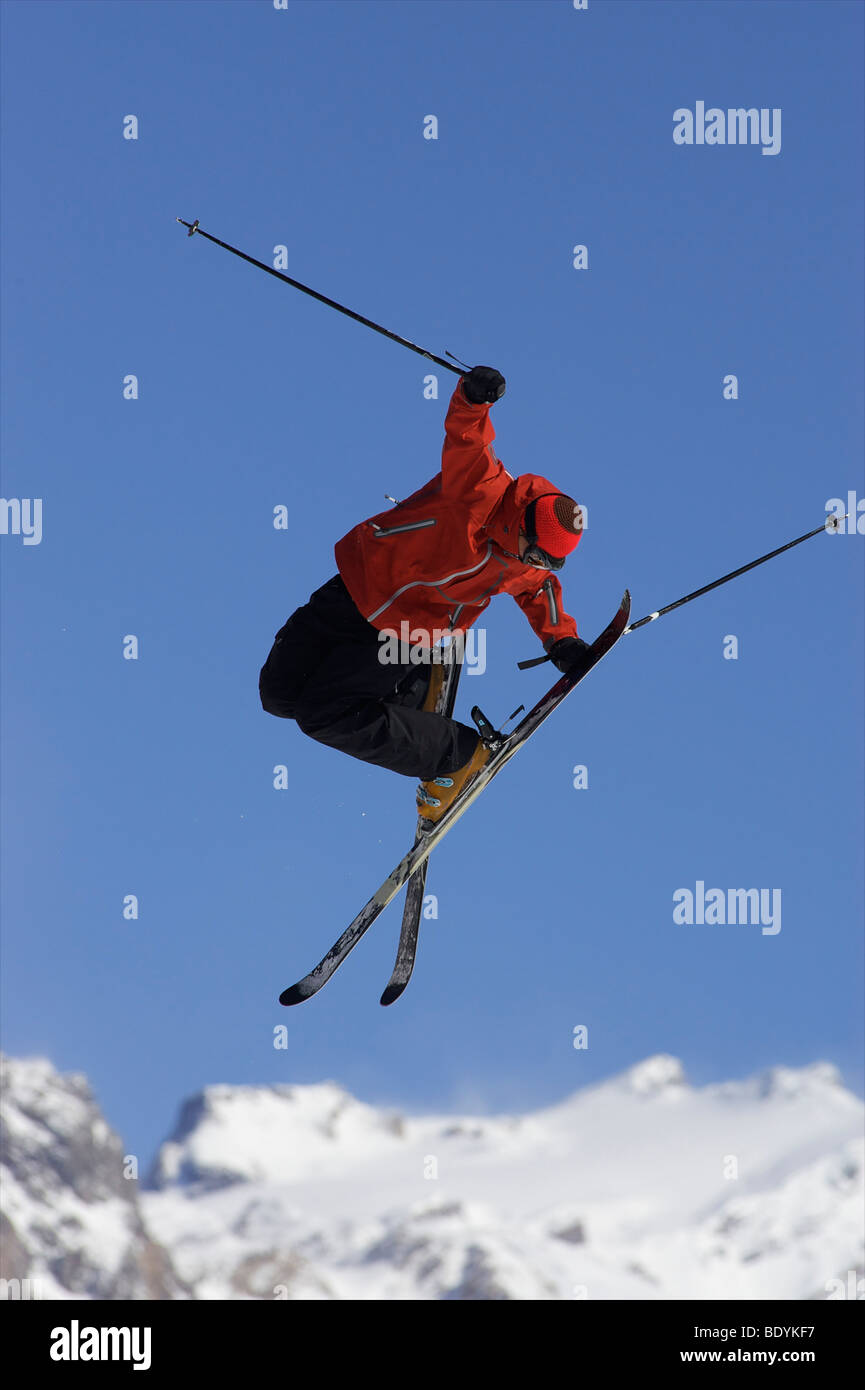 Skier mid air hi-res stock photography and images - Alamy