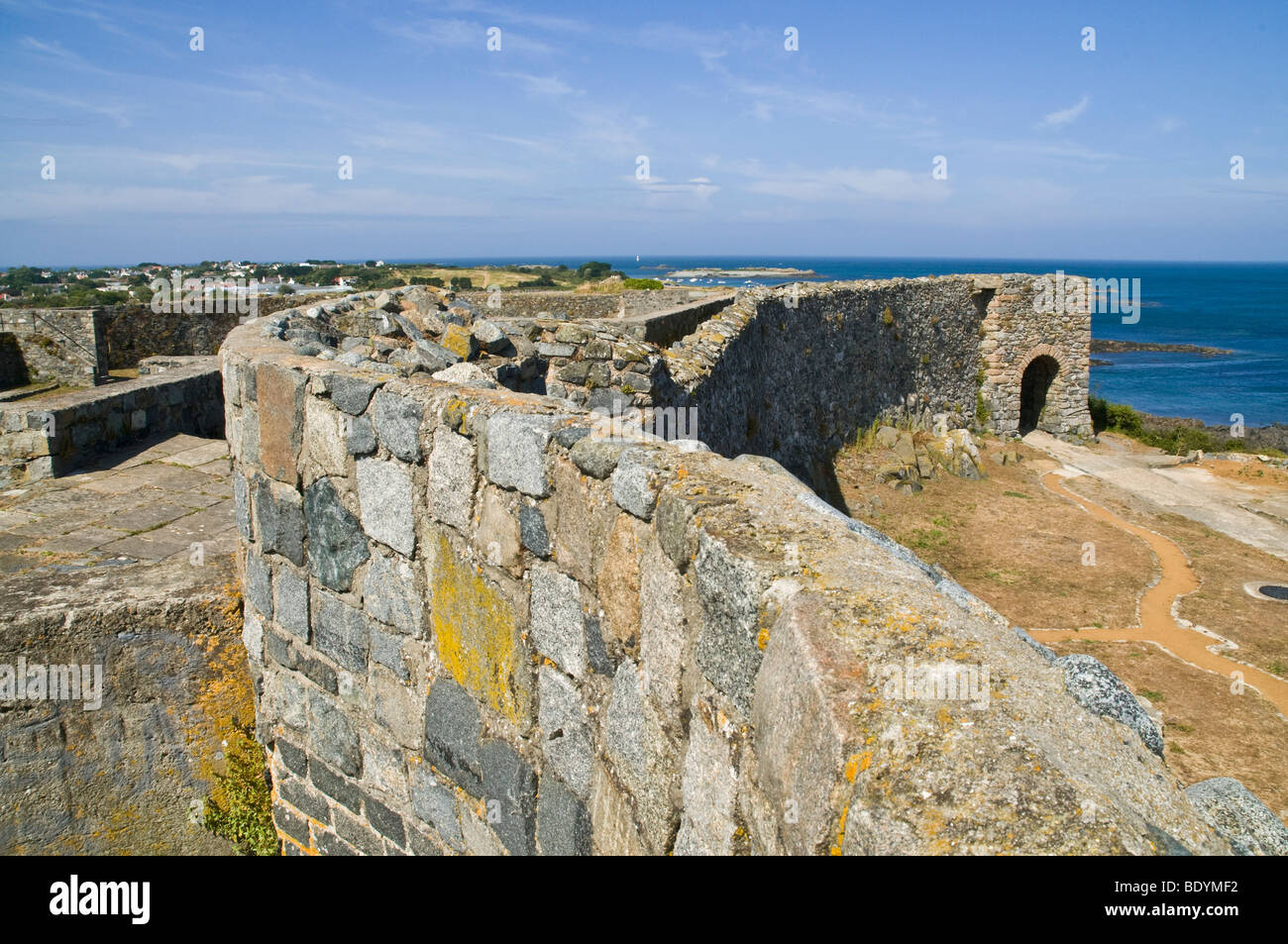 dh Vale Castle ST SAMPSON GUERNSEY Castle wall battlements and entrance ...