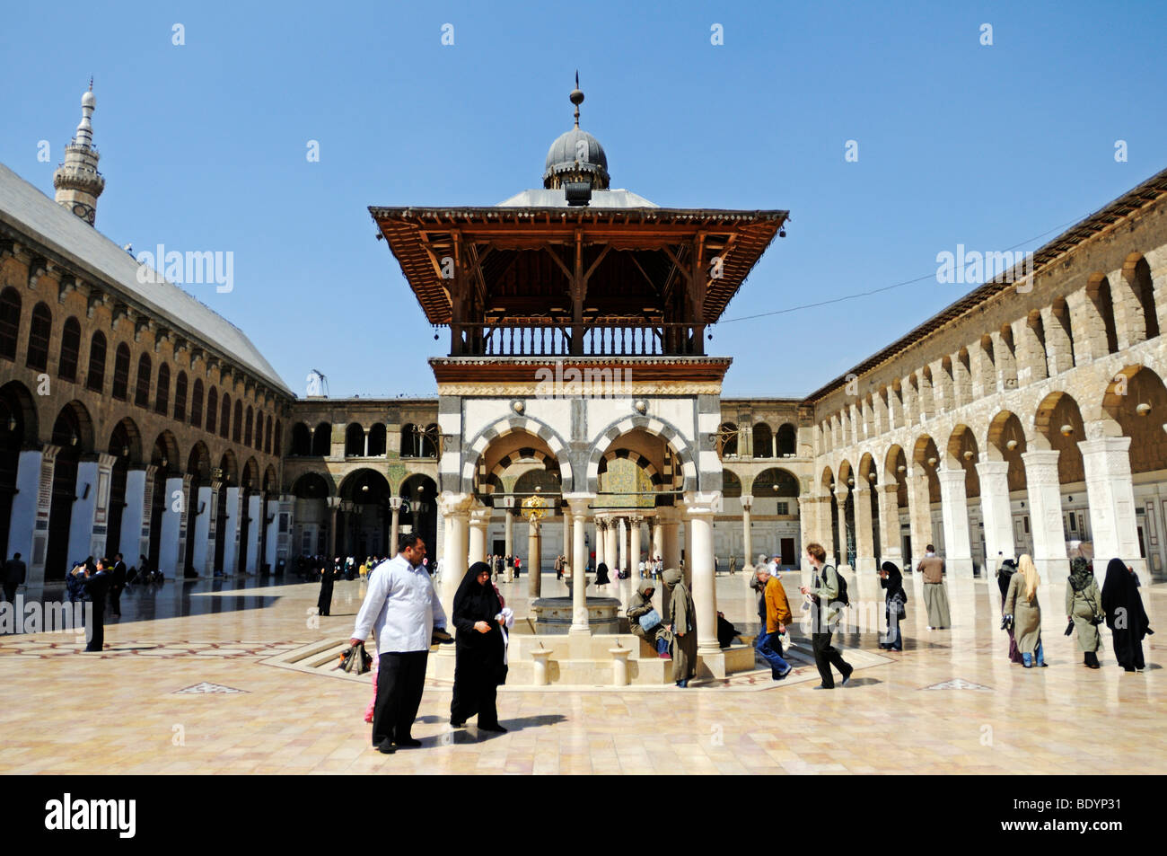Courtyard of the Umayyad-Mosque in Damascus, Syria, Middle East, Asia ...