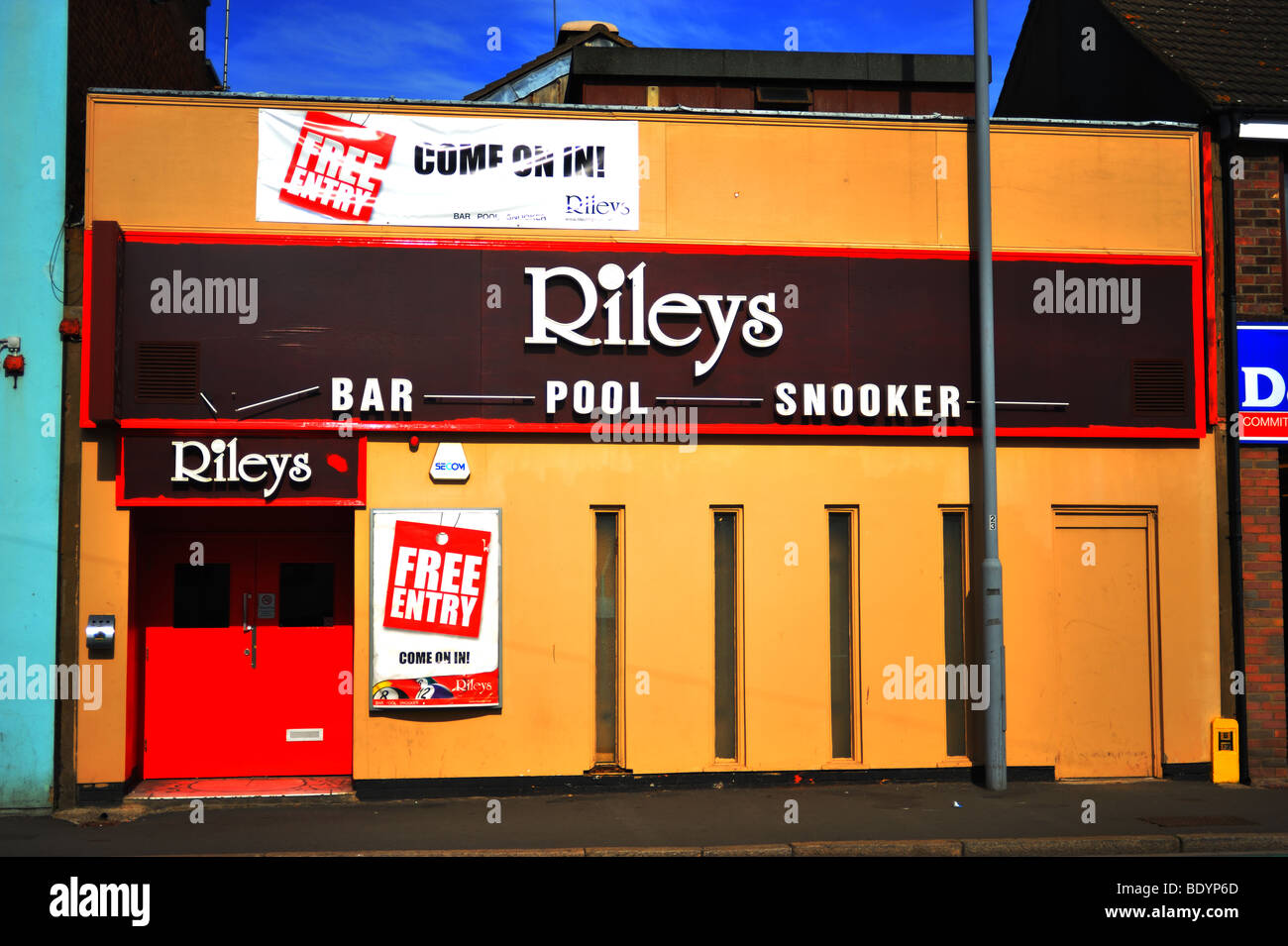 Rileys Bar Pool Snooker Hall Stock Photo - Alamy