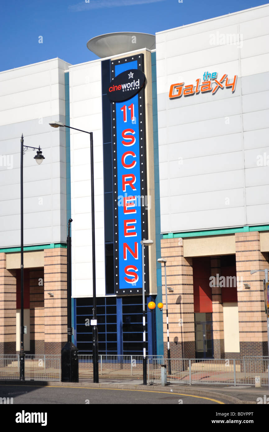 Cineworld cinema complex hi-res stock photography and images - Alamy