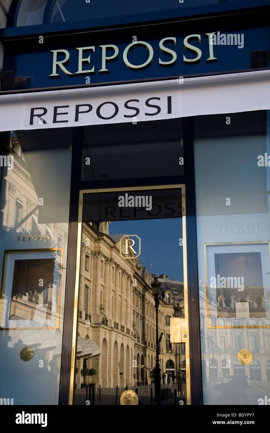 Repossi Shop, Place Vendome Square, Paris, France Stock Photo - Alamy