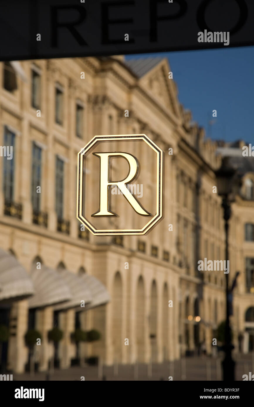 Repossi shop place vendome square hi-res stock photography and images ...