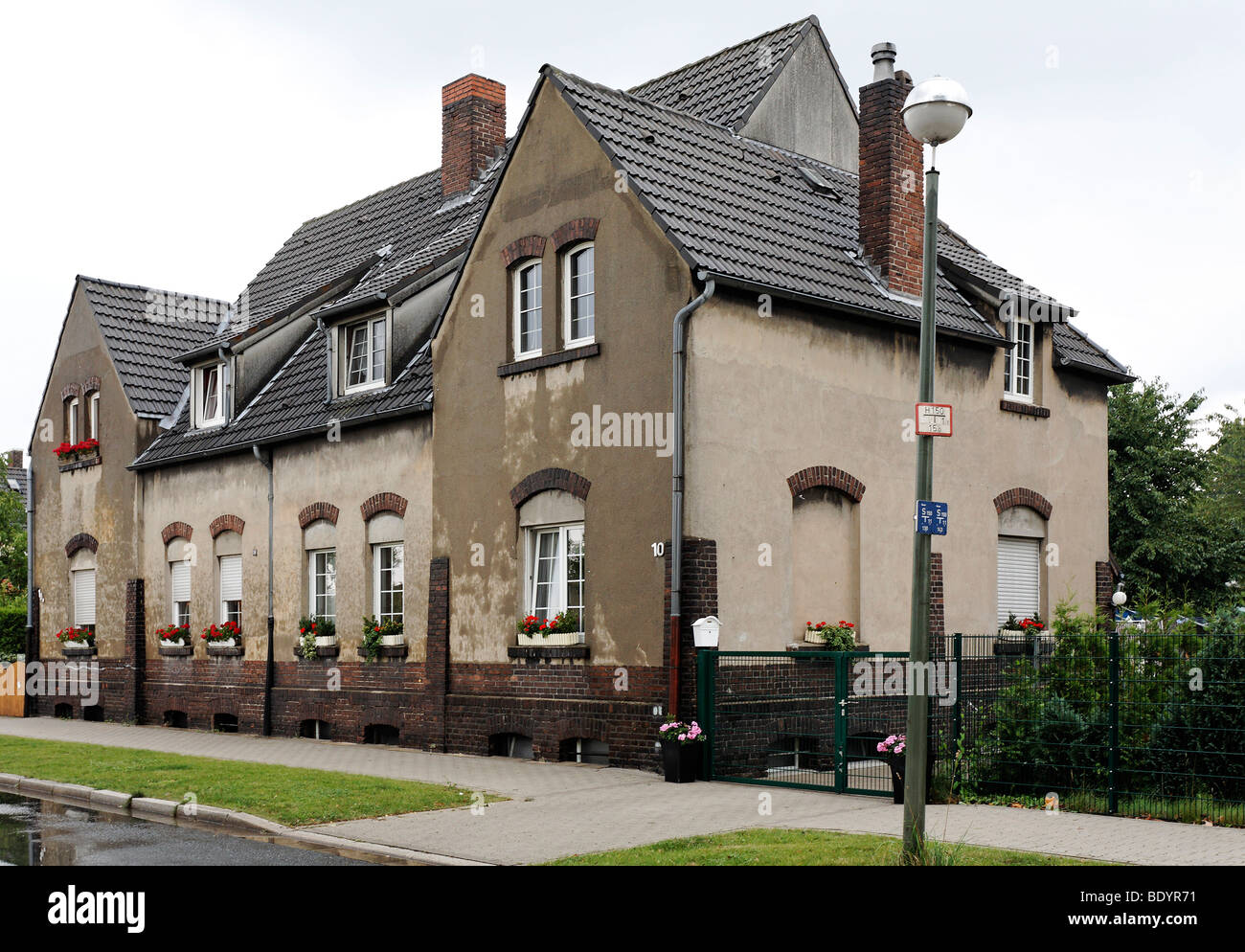Colliery houses miners houses hi-res stock photography and images - Alamy