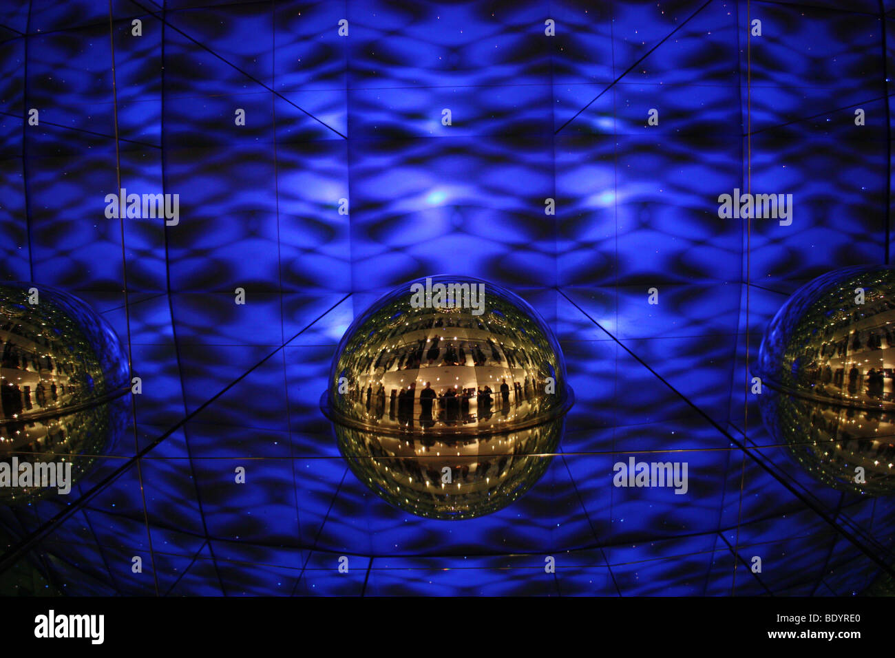 Optical illusion at The Camera Obscura Edinburgh Stock Photo - Alamy