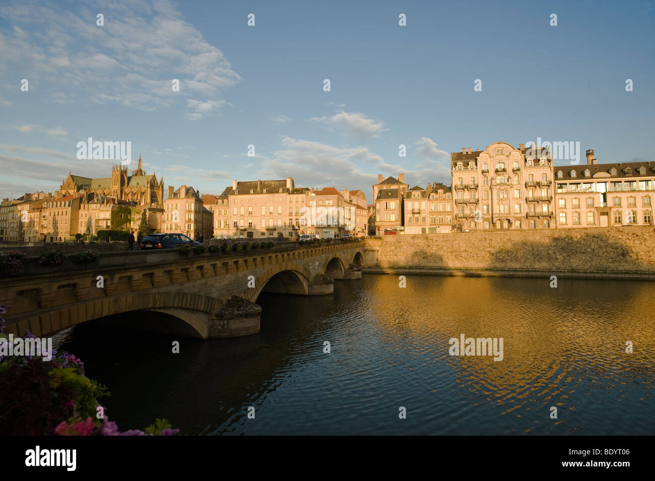 Petit pont hi-res stock photography and images - Alamy