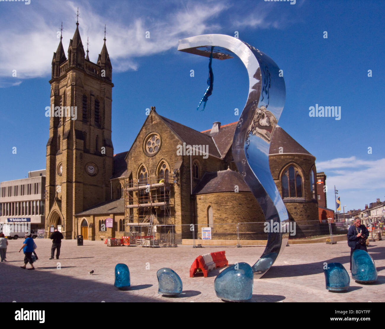 Blackpool's new wave sculpture Stock Photo - Alamy