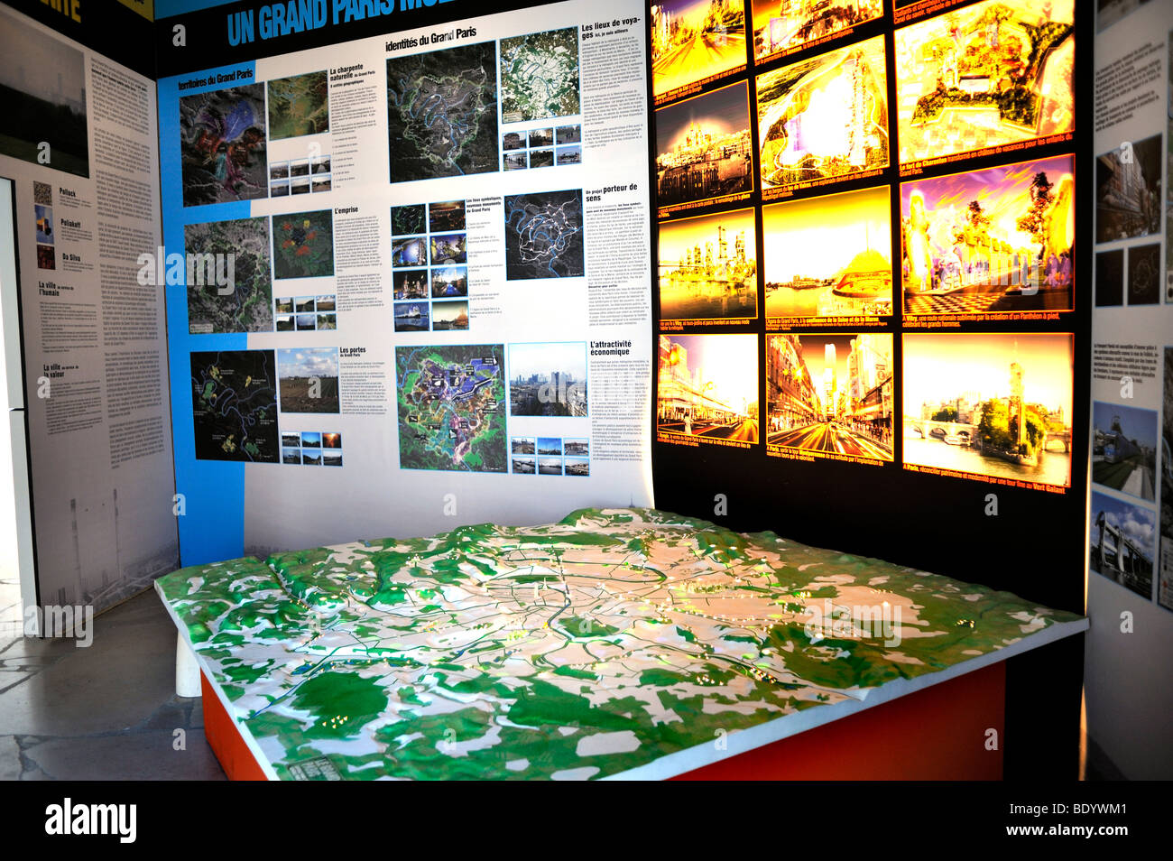 Exhibition maps hi-res stock photography and images - Alamy
