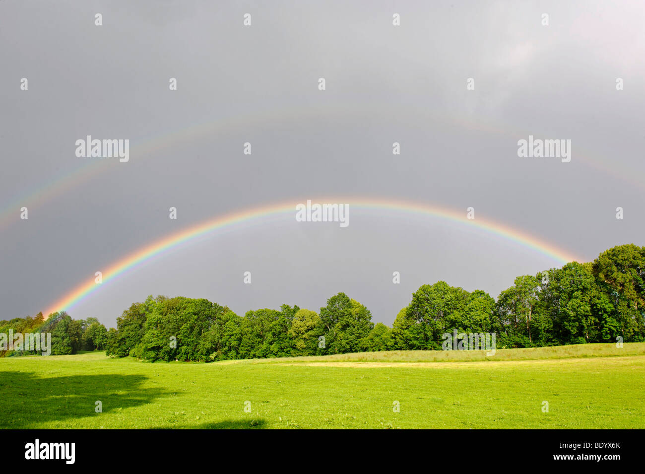 Regenboegen hi-res stock photography and images - Alamy