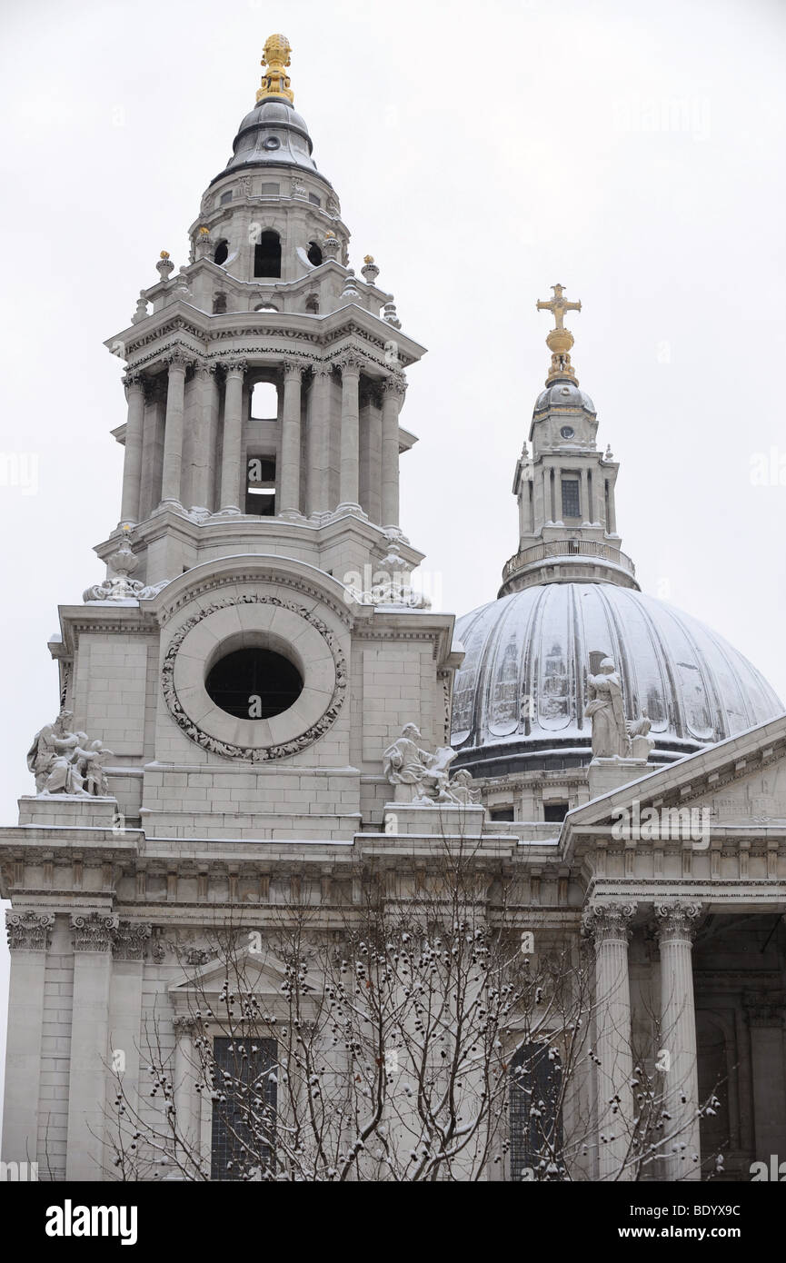 London snow scenery hi-res stock photography and images - Alamy