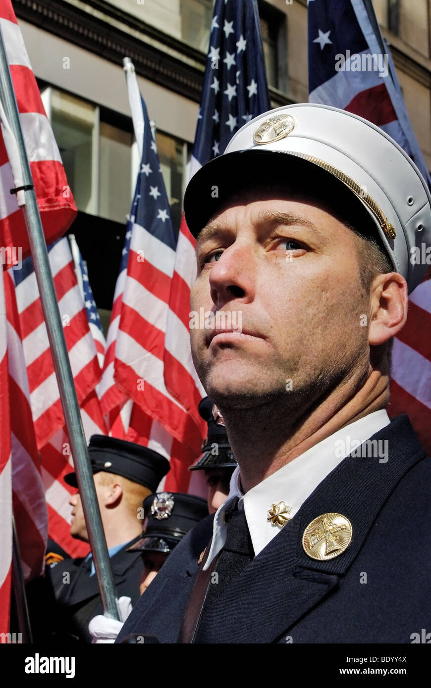 Fdny fireman firefighter new york hi-res stock photography and images ...