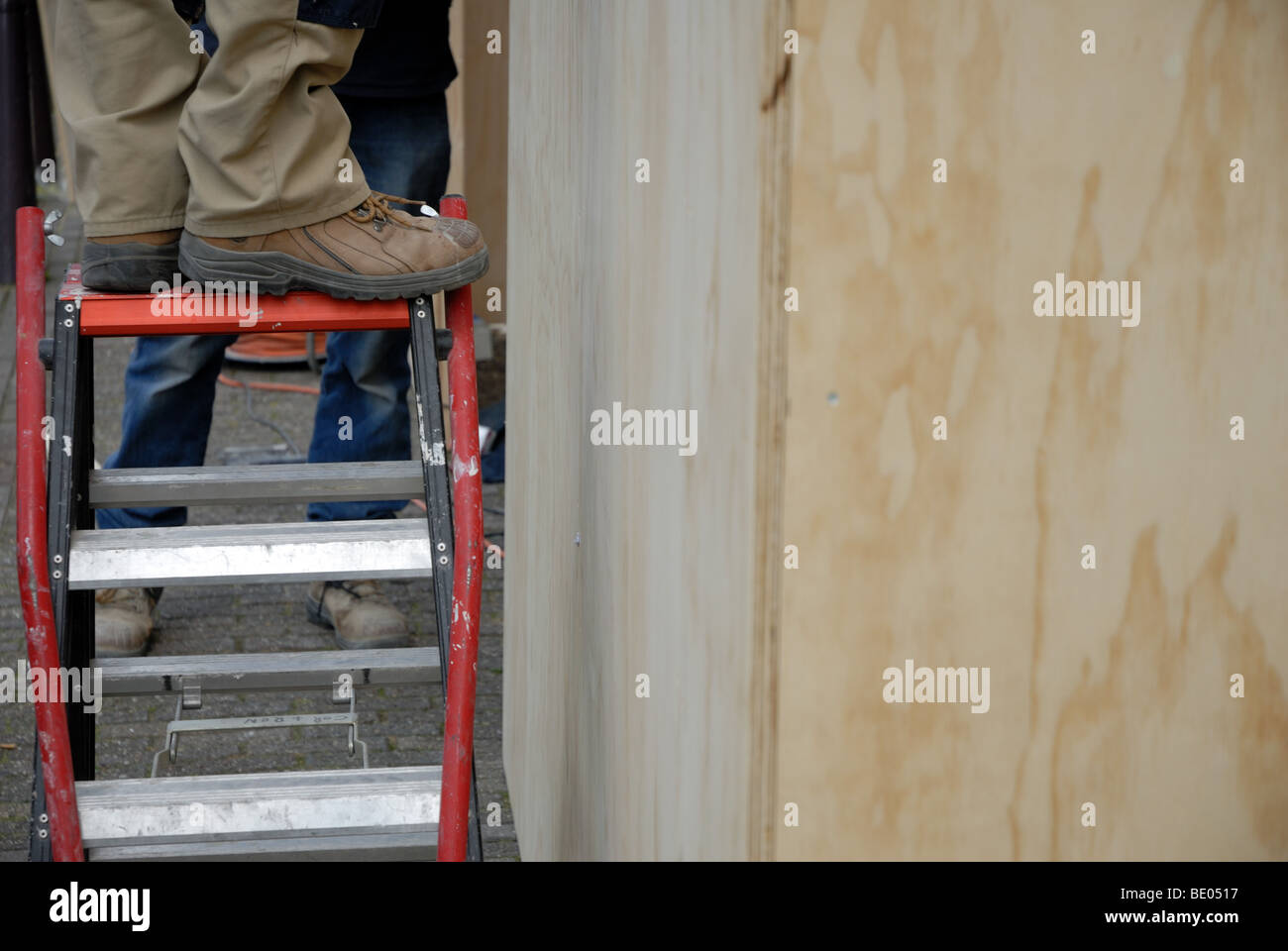 Ladder construction hi-res stock photography and images - Alamy
