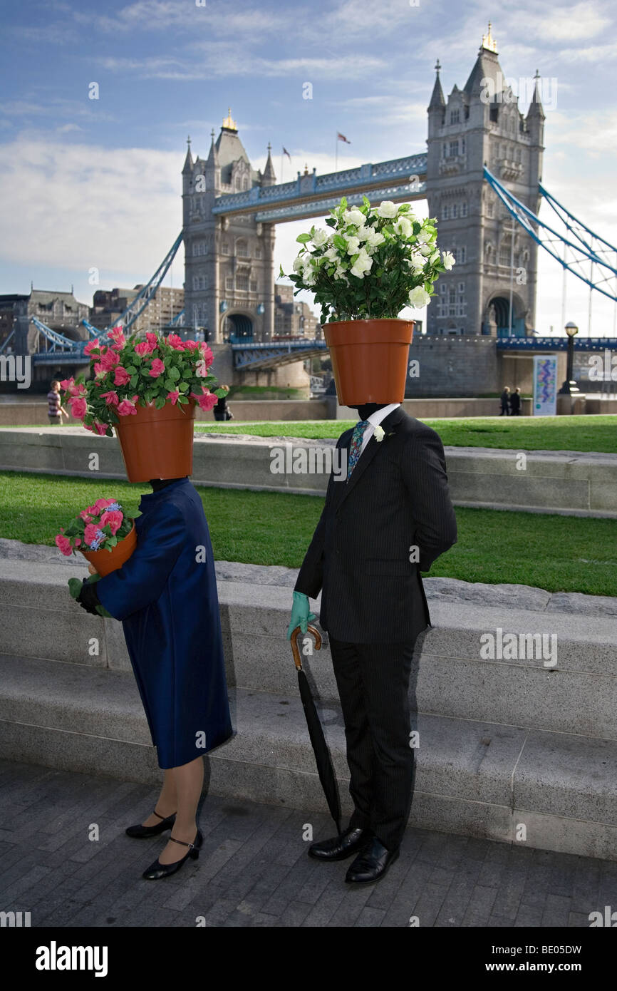 Surreal figures hi-res stock photography and images - Alamy