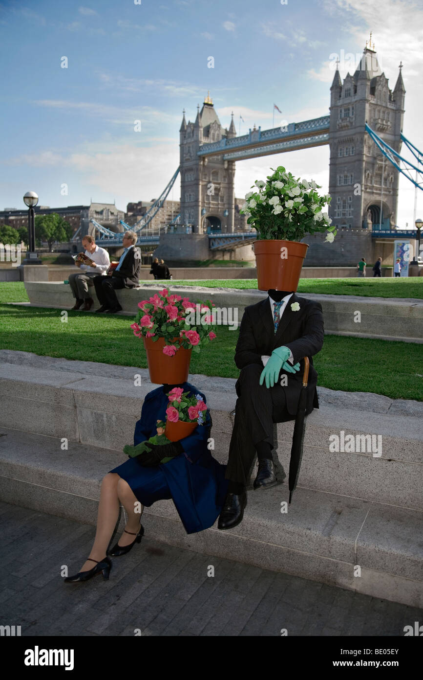 Surreal figures hi-res stock photography and images - Alamy