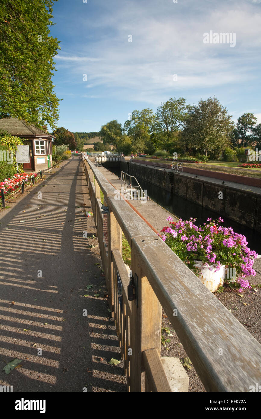 Mapledurham Lock on the River Thames, Berkshire, Uk Stock Photo - Alamy