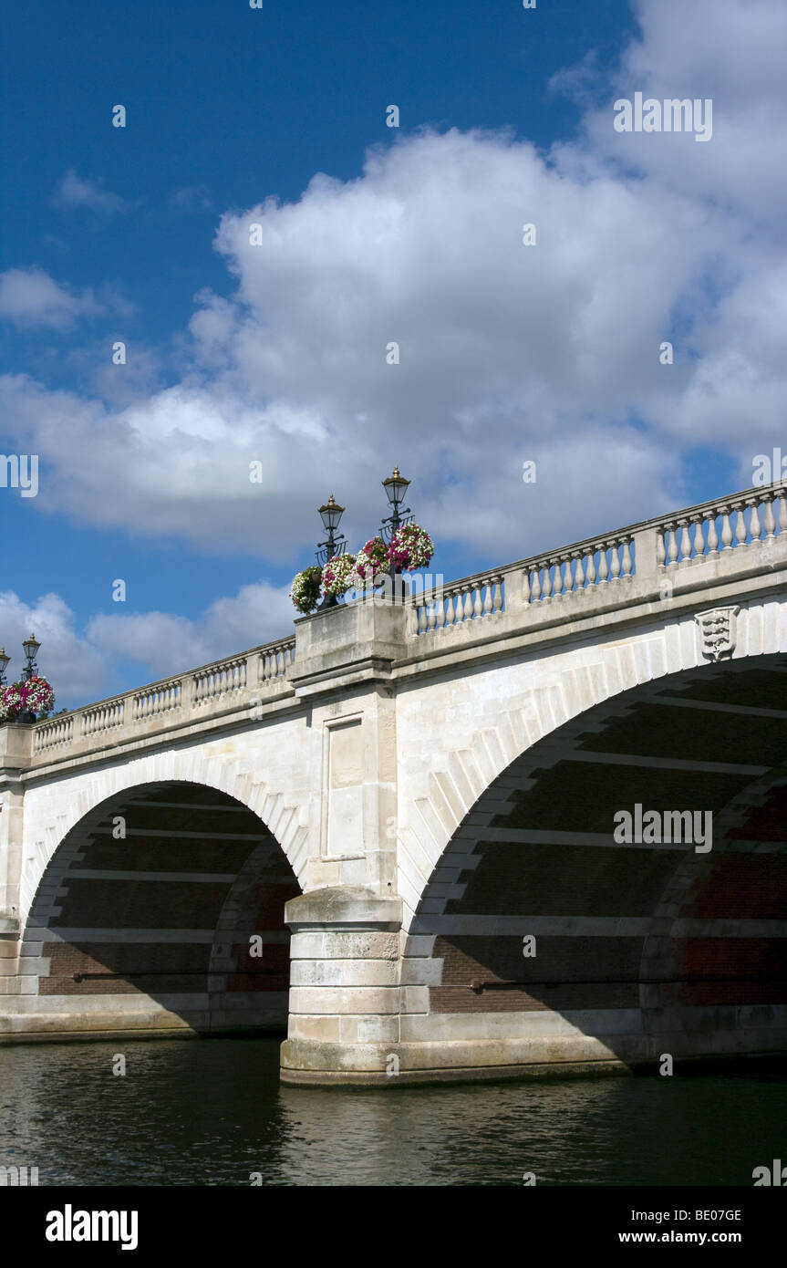 Kingston Bridge Surrey England Stock Photo - Alamy