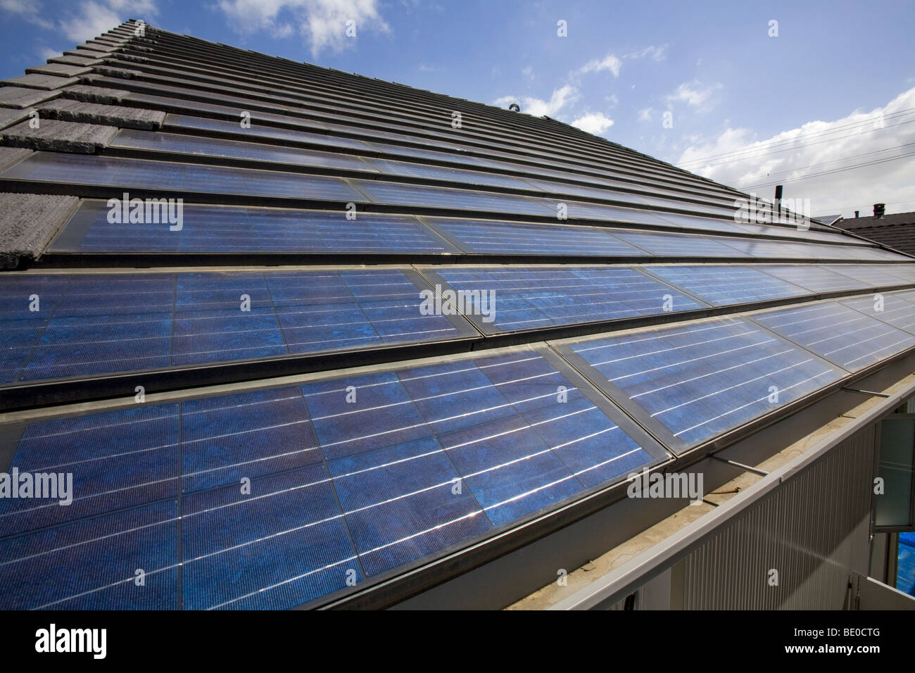 House in Long Beach retrofitted with Building Integrated Photovoltaics ...