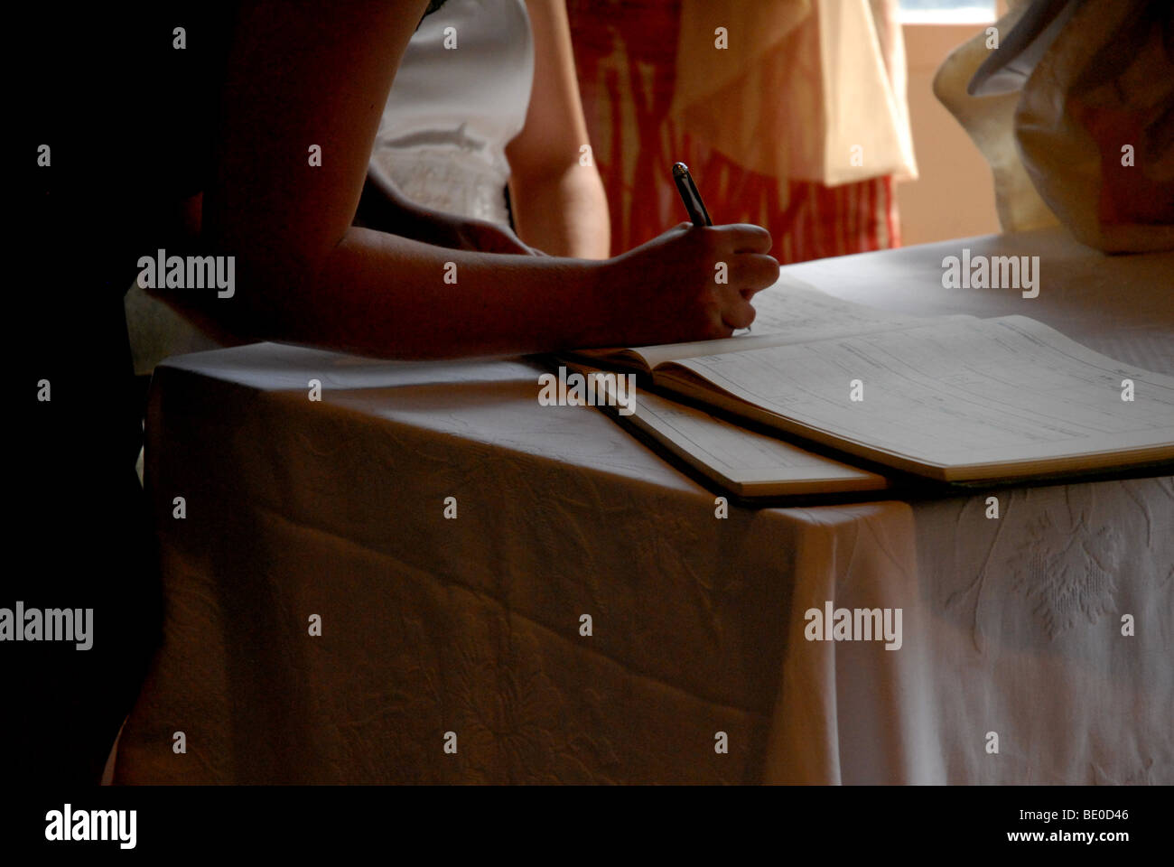 Signing certificate hi-res stock photography and images - Alamy
