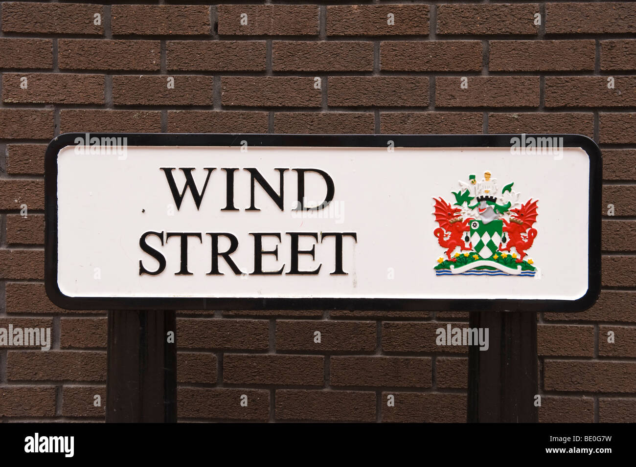 Wales road sign uk hi-res stock photography and images - Alamy