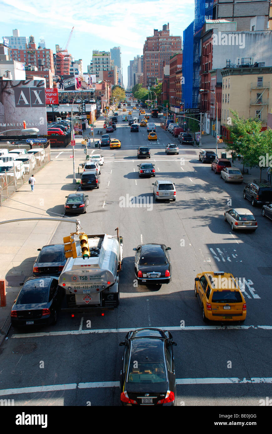 New york highline street view hi-res stock photography and images - Alamy