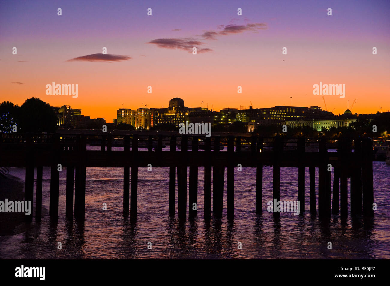 London sunset hi-res stock photography and images - Alamy