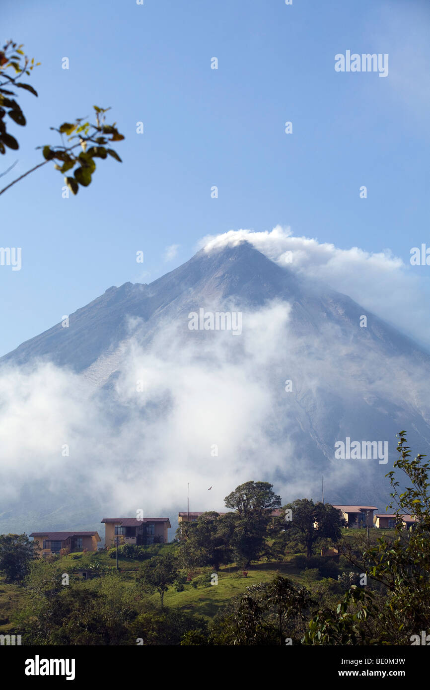Costa rica famous volcano hi-res stock photography and images - Alamy