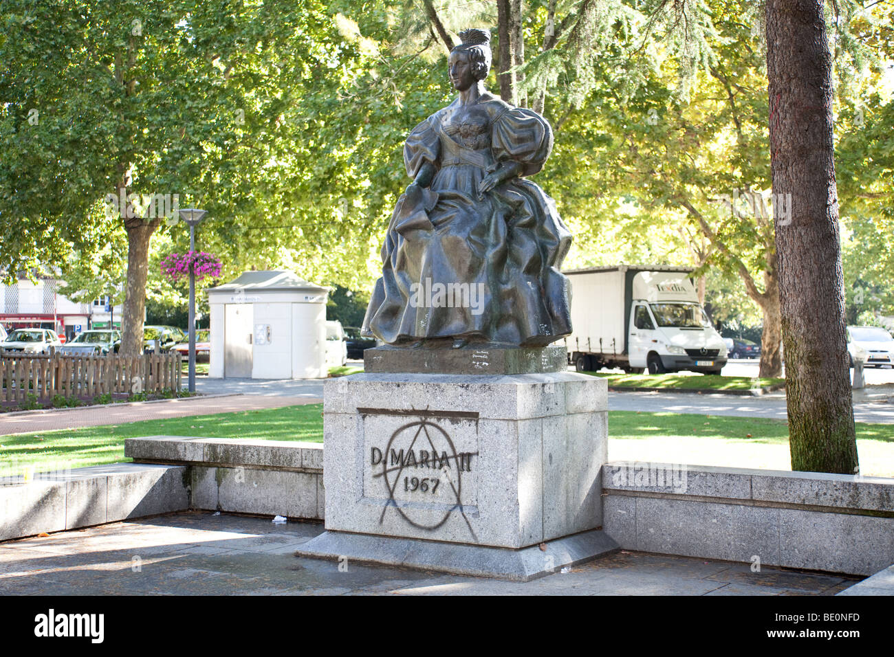 Queen Dona Maria II statue in Queen Dona Maria II Square. Vila Nova de ...