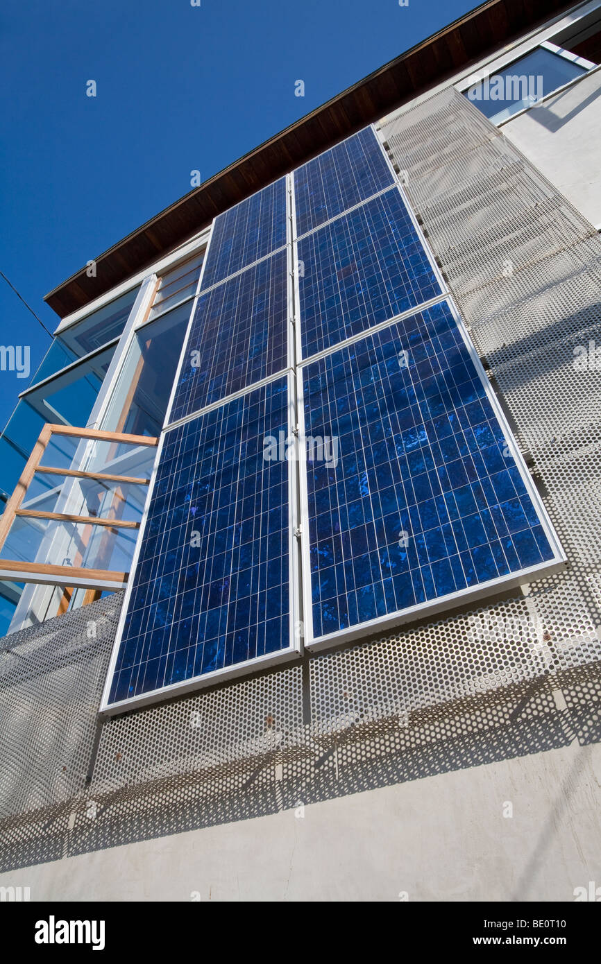 Solar panels house side hi-res stock photography and images - Alamy