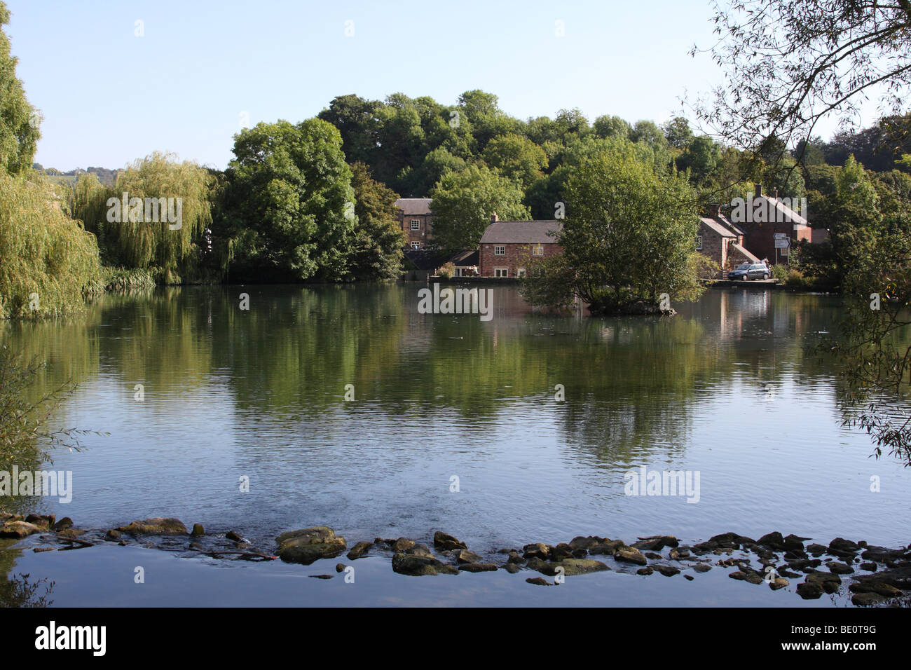 Cromford village hi-res stock photography and images - Alamy