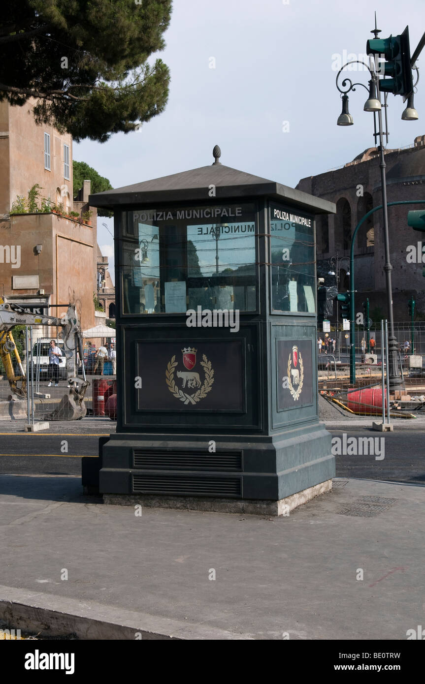 Station of Rome's municipal police Stock Photo - Alamy