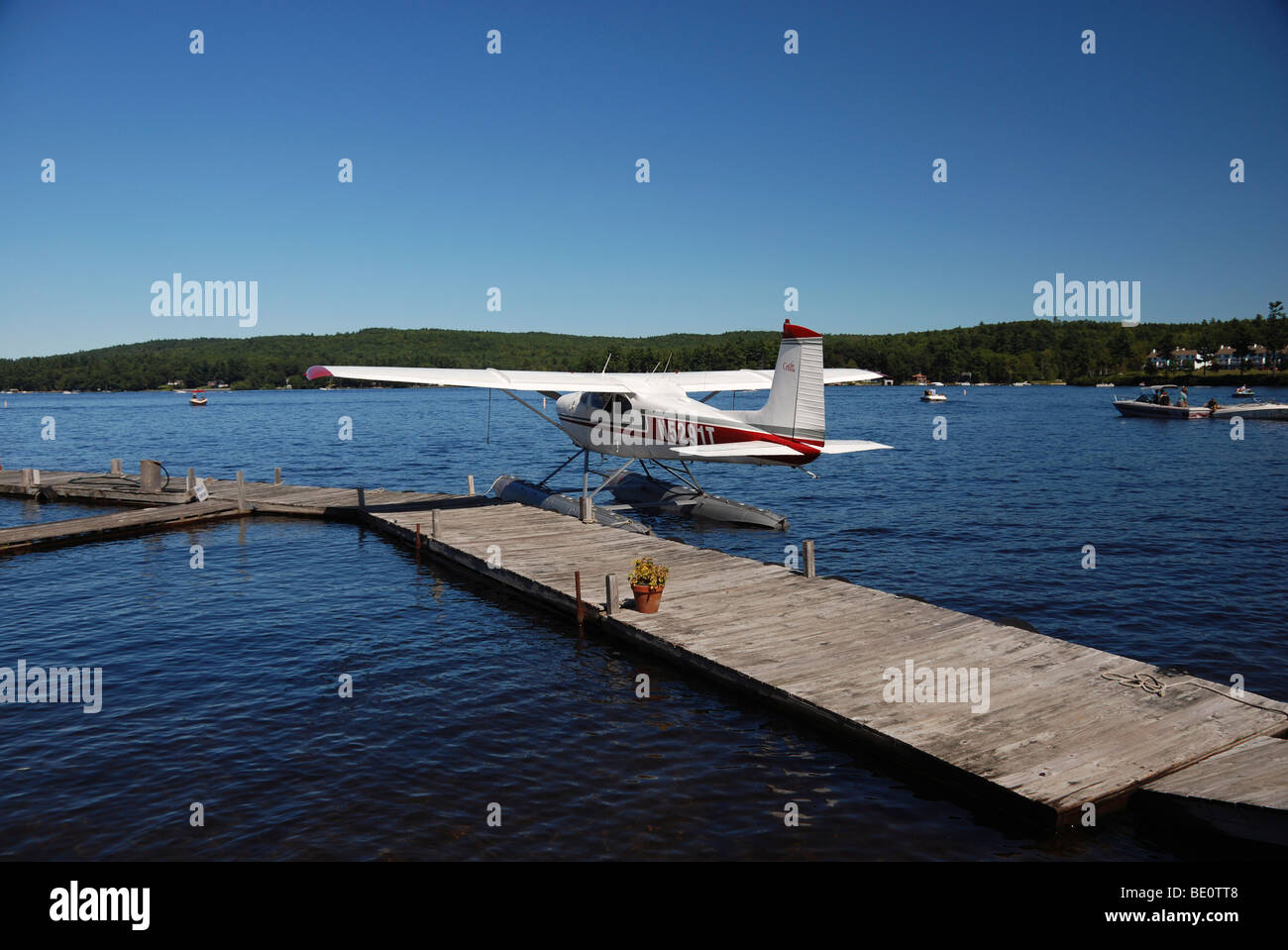 Pontoon aircraft hi-res stock photography and images - Alamy