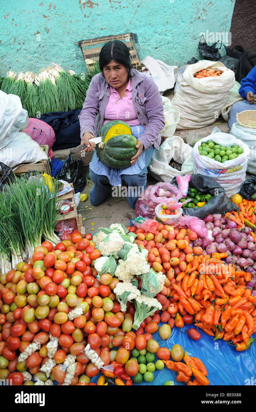 Vegetable vendor hi-res stock photography and images - Alamy