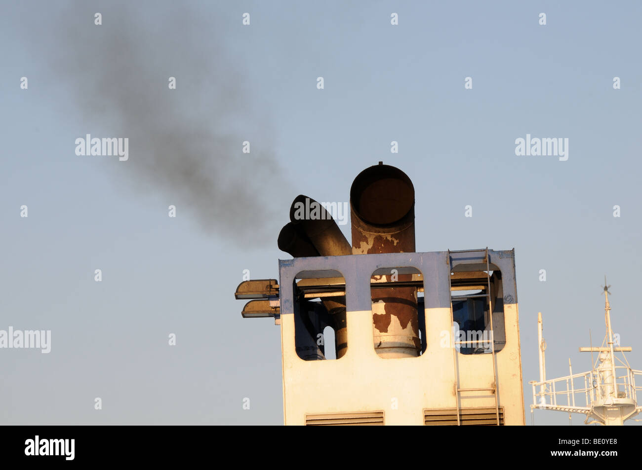 Ship funnel black smoke hi-res stock photography and images - Alamy