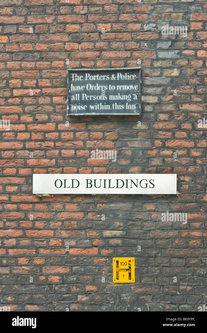 Medieval inns of court hi-res stock photography and images - Alamy