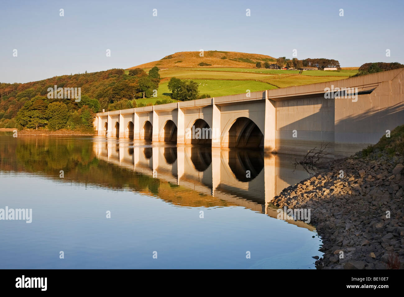Ashopton viaduct hi-res stock photography and images - Alamy