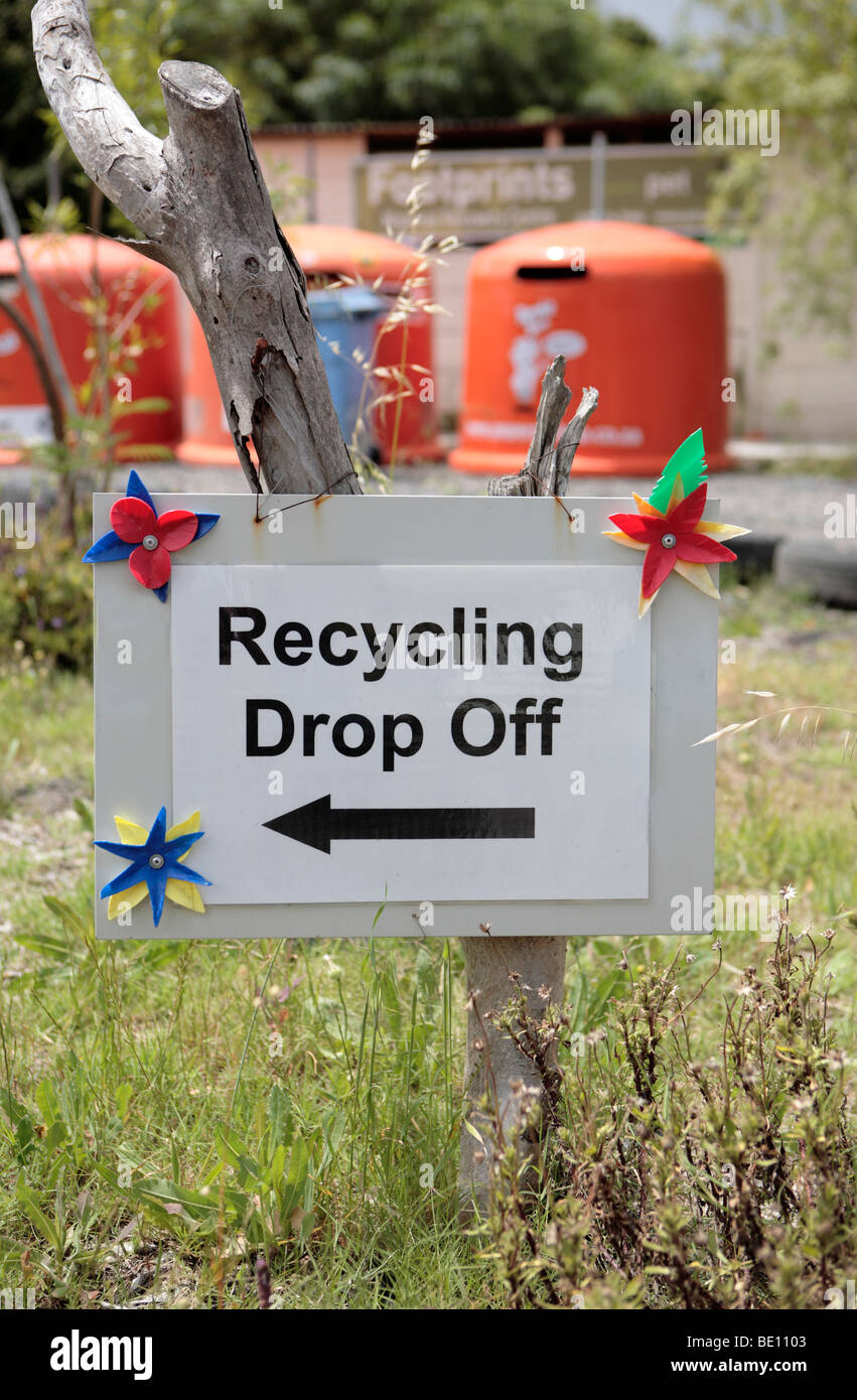 Recycling centre sign hi-res stock photography and images - Alamy