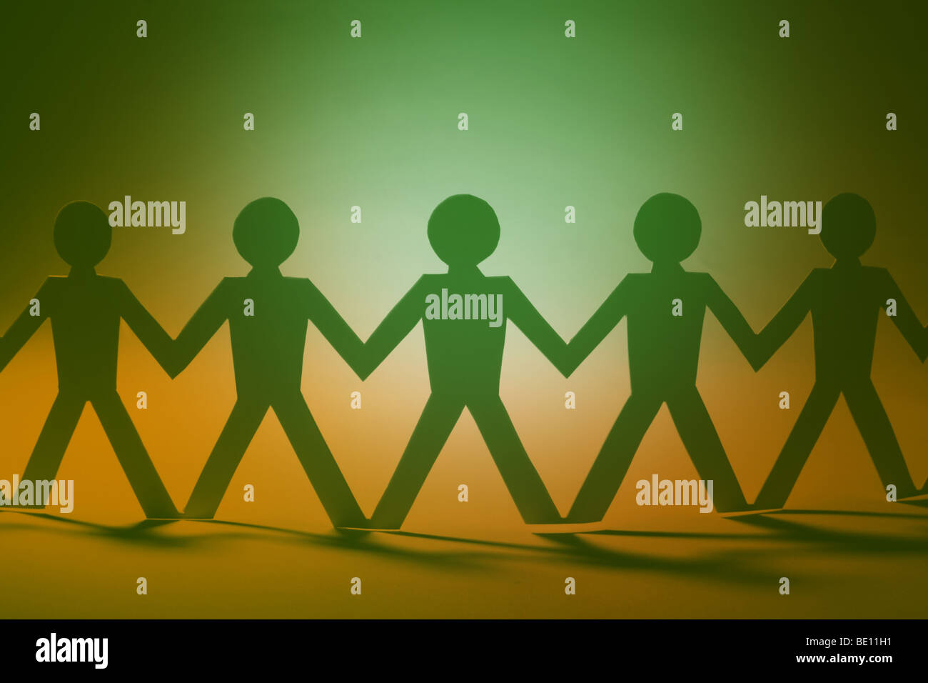 Cutout paper figures hi-res stock photography and images - Alamy