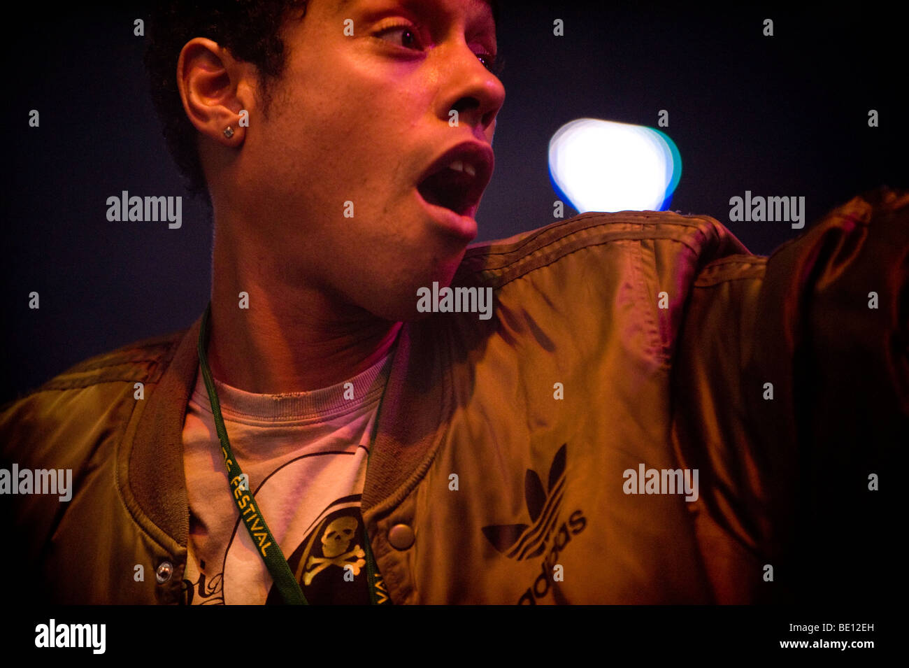 The singer for the Freestylers performing at the 2009 Glade Festival ...