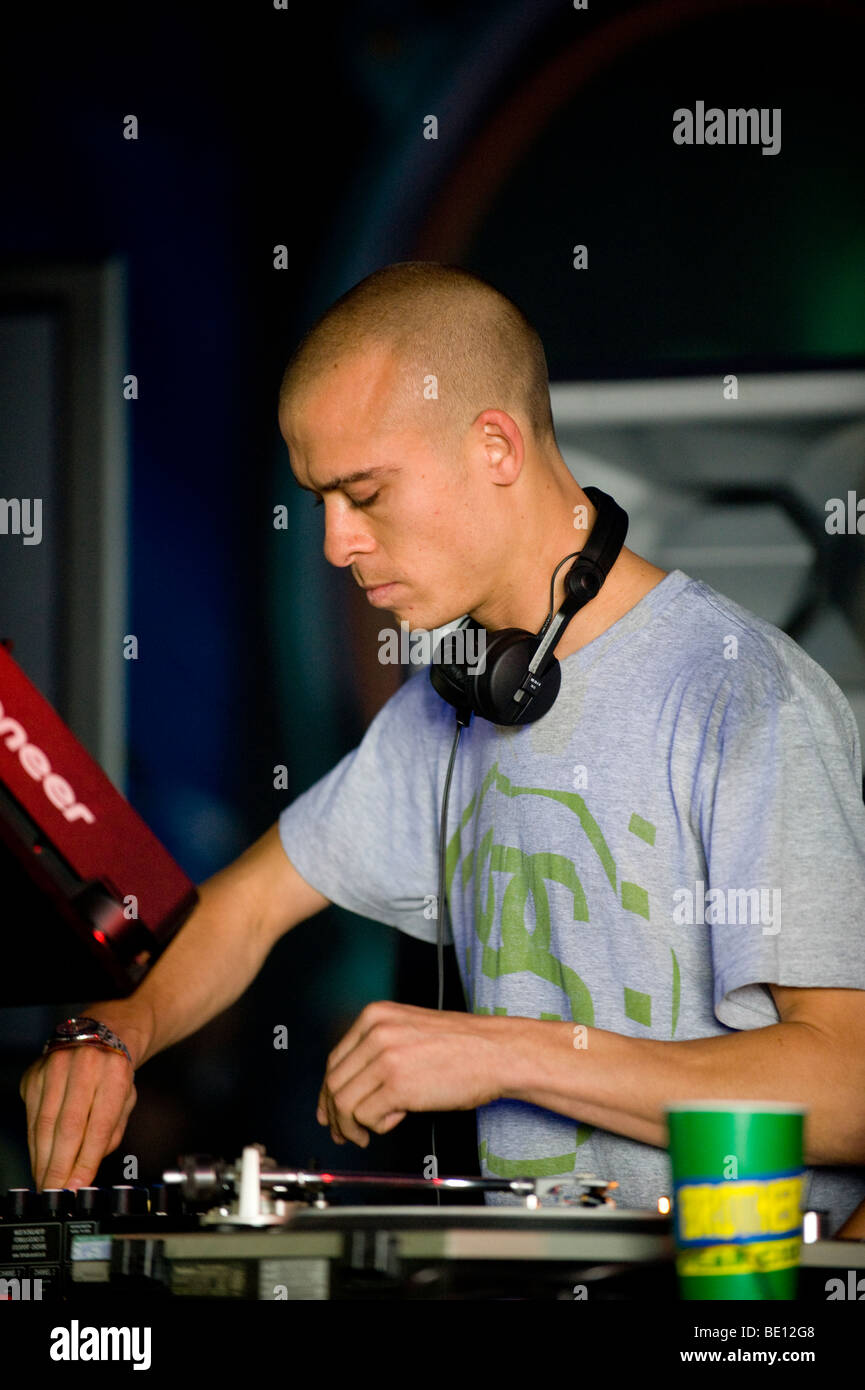 Bald singer hi-res stock photography and images - Alamy