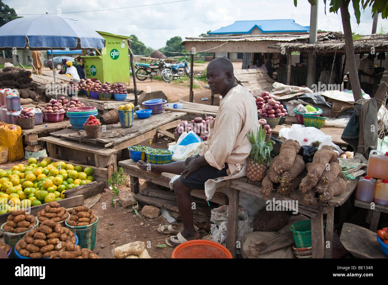 Nigeria food market hi-res stock photography and images - Alamy