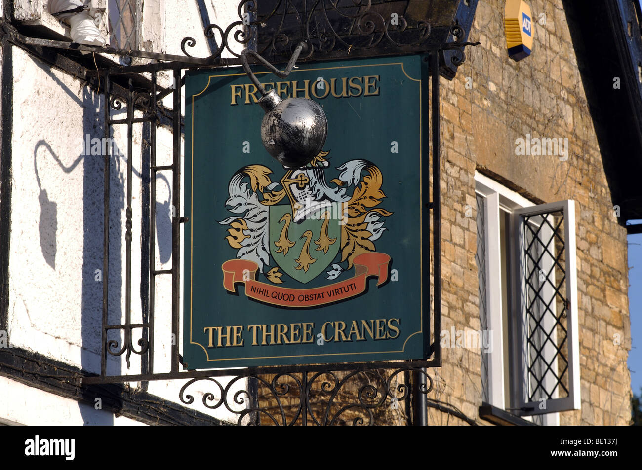 Signs and cranes hi-res stock photography and images - Alamy